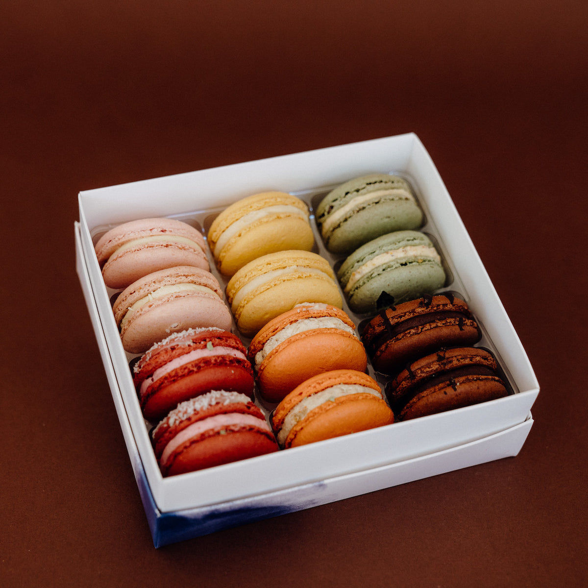 J'aime Les Macarons Gift Box Auckland | 12 Handmade Macarons - BLUSH